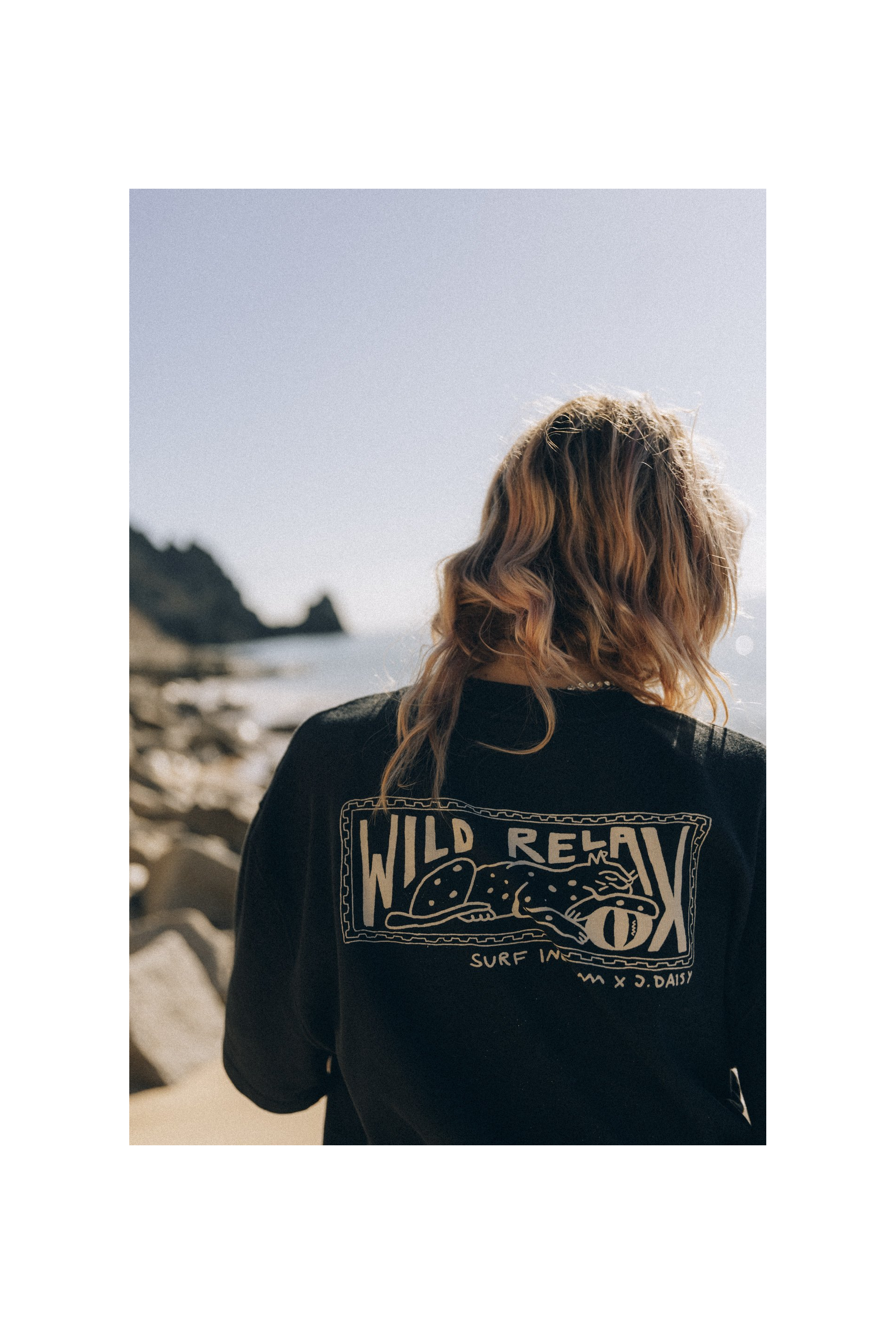 Wild Relax Tee - Acid Black | T-shirt femme | Surf Inc.